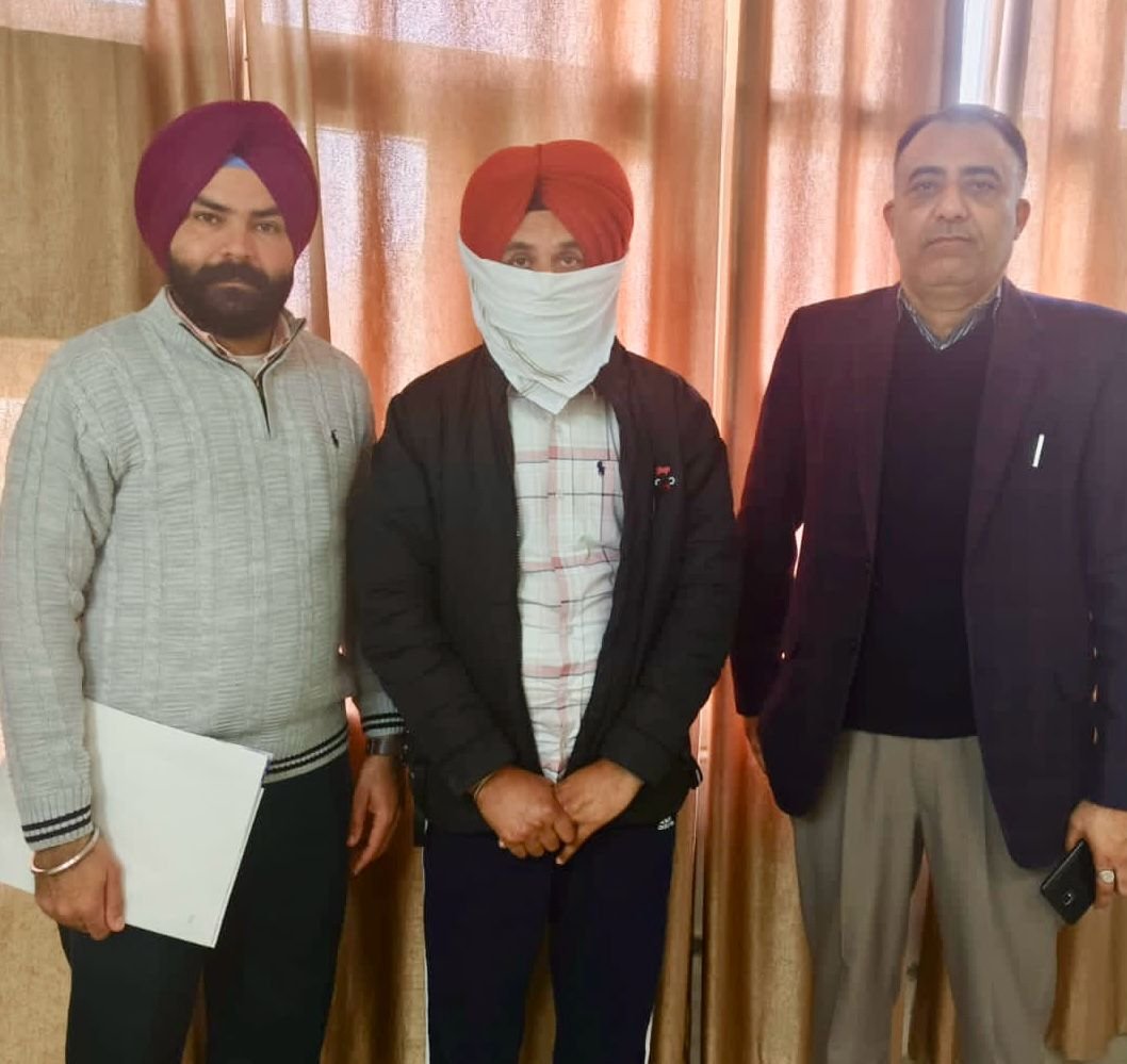 VB nabs ASI for taking Rs 10,000 bribe - Press Ki Taquat