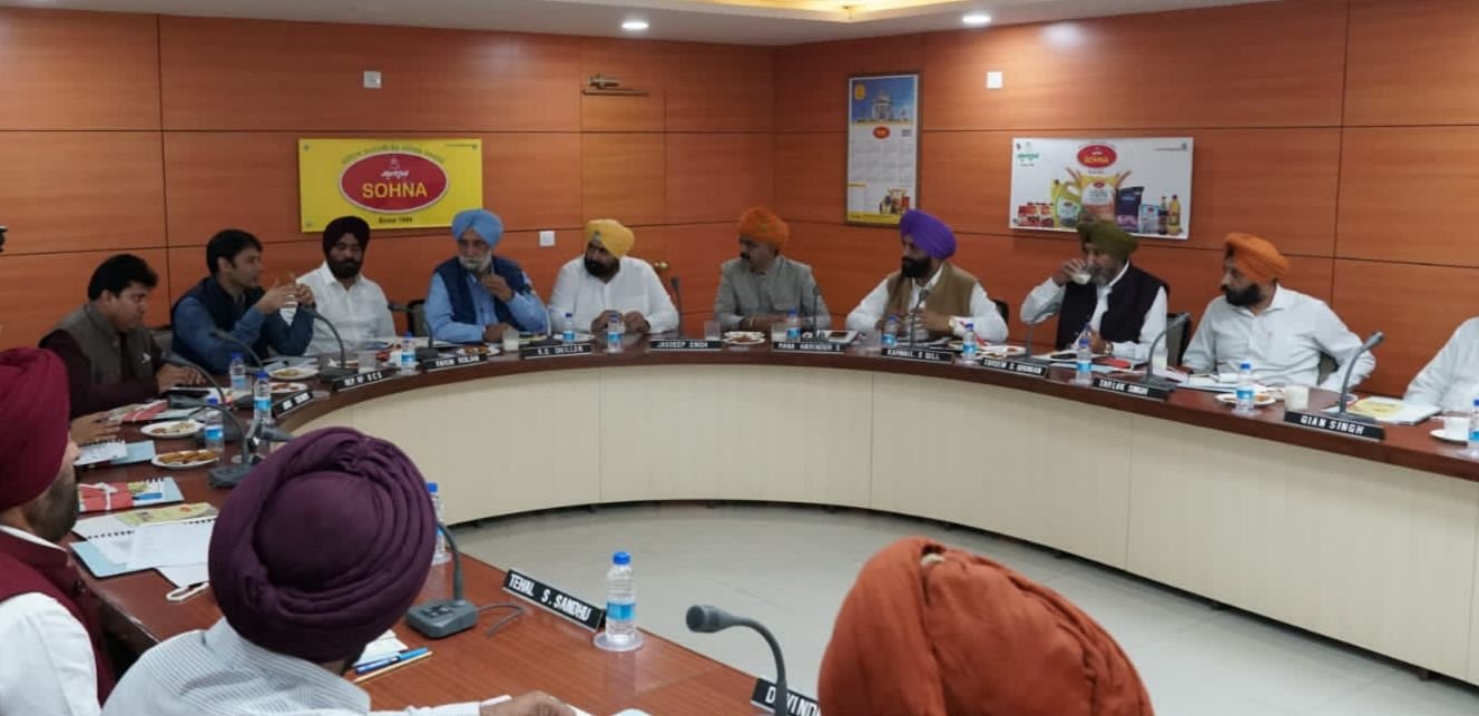 FIRST MEETING OF NEWLY CONSTITUTED BOARD OF DIRECTORS OF MARKFED HELD ...